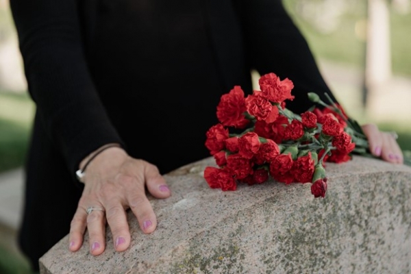 Selecting The Perfect Inscription For Your Loved One's Memorial ...